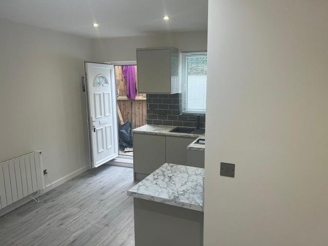 Apartment at Ringwood Avenue, Greater London