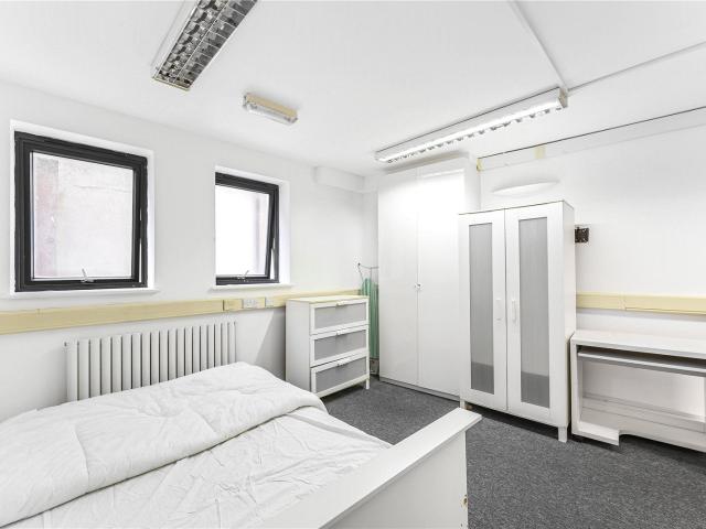 Apartment at Risborough Street, Greater London