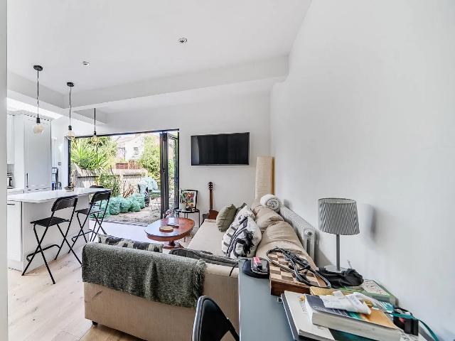 Apartment at Rutland Gardens, Greater London
