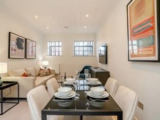 Apartment at Rutland Grove, Greater London