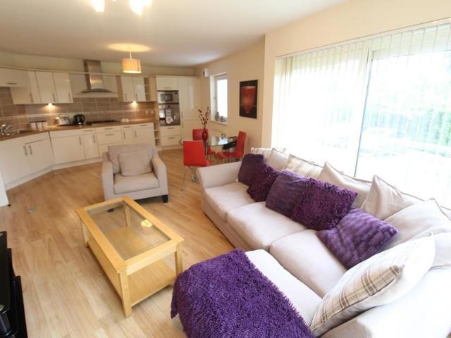 Apartment at Rubislaw View, Aberdeen