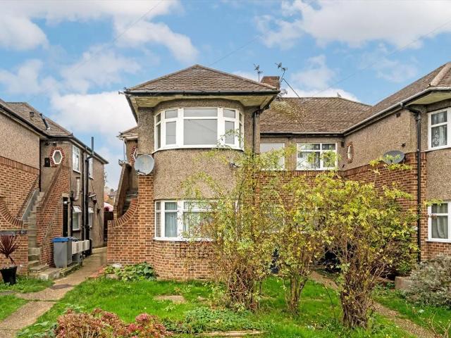 Apartment at Ruislip Close, Greater London