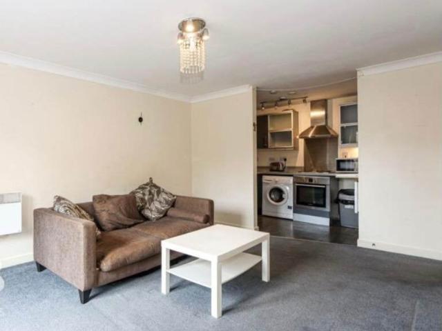 Apartment at Ruislip Road East, Greater London