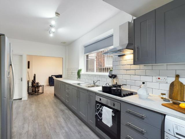 Apartment at Ruskin Avenue, Manchester