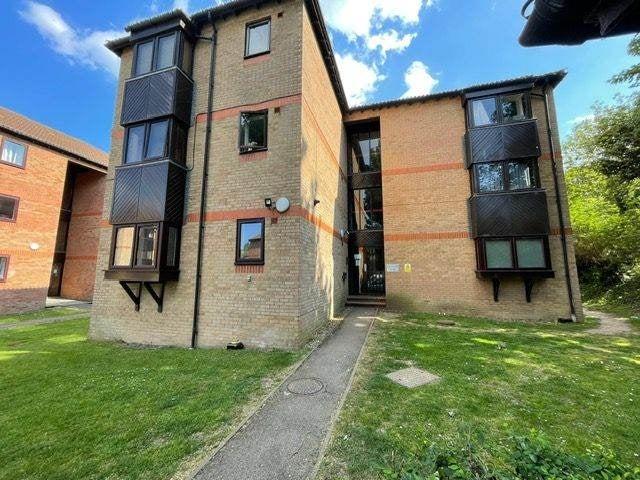 Apartment at Rushdon Close, Greater London