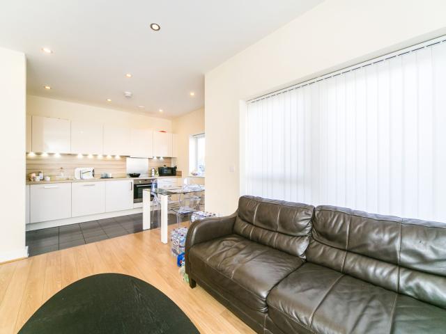 Apartment at Rushley Way, Reading
