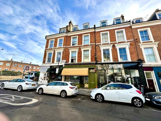 Apartment at Russell Gardens, Greater London