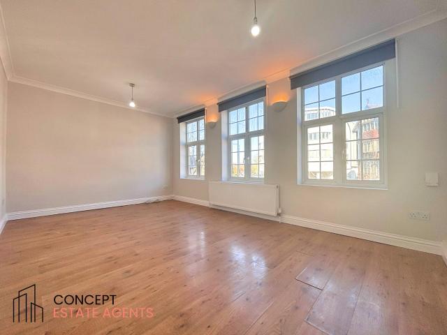 Apartment at Russell Hill, London