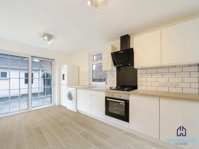 Apartment at Russell Road, Greater London