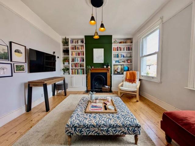 Apartment at Russell Road, Greater London