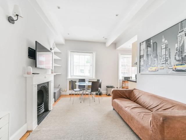 Apartment at Russell Road, Greater London