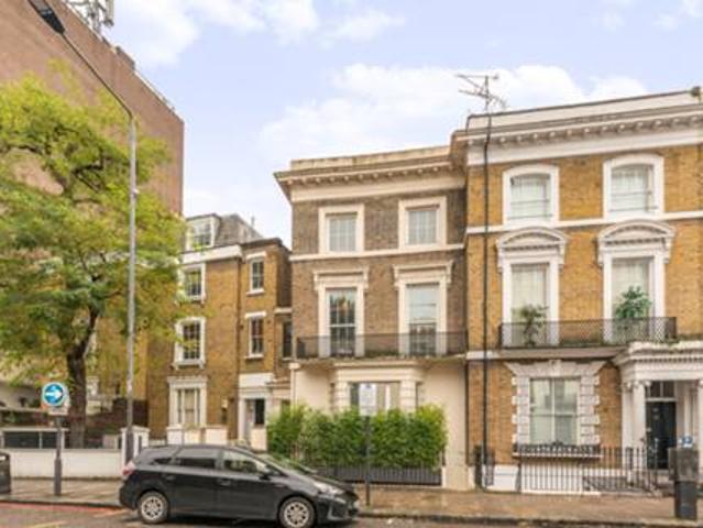 Apartment at Russell Road, Greater London