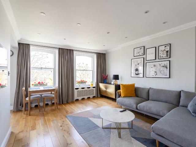 Apartment at Russell Road, Greater London