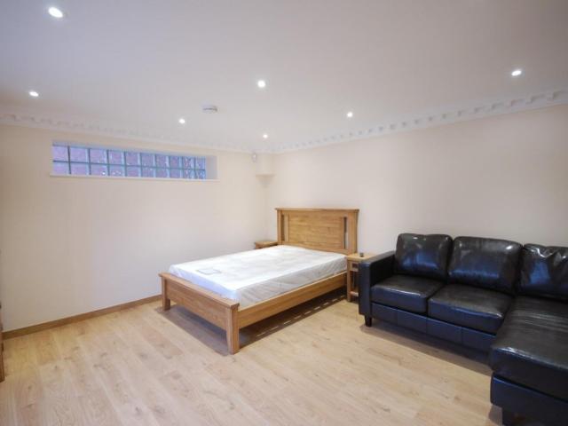 Apartment at Russell Street, Reading
