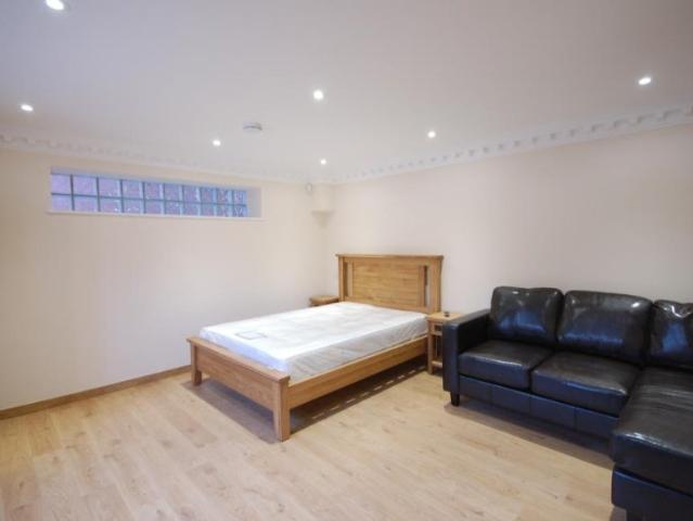 Apartment at Russell Street, Reading