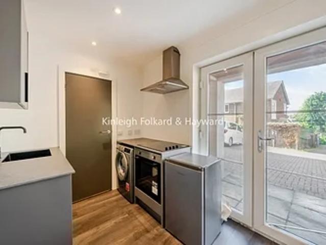 Apartment at Rye Hill Park, Greater London