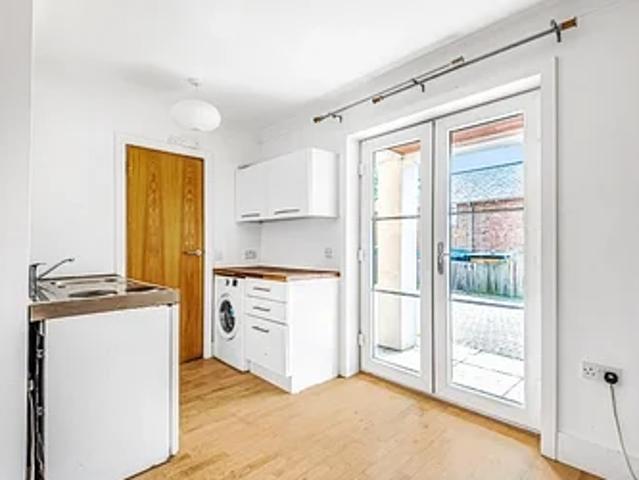 Apartment at Rye Hill Park, Greater London