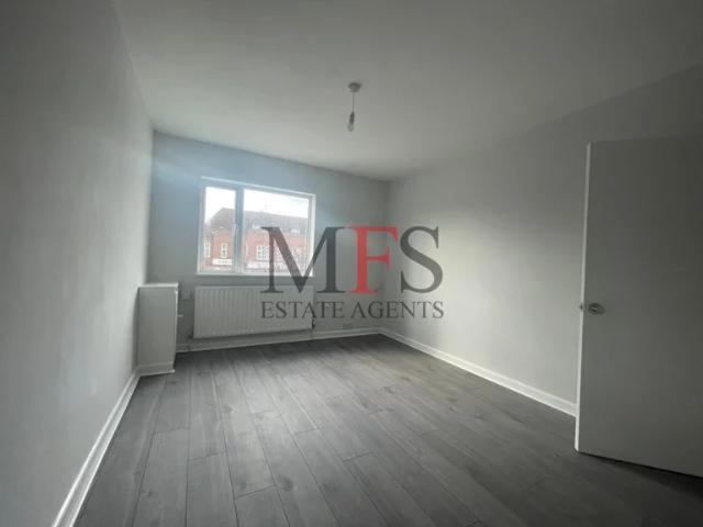 Apartment at Ryefield Avenue, Greater London
