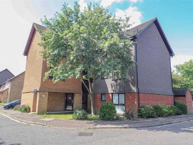 Apartment at Ryeland Close, Greater London