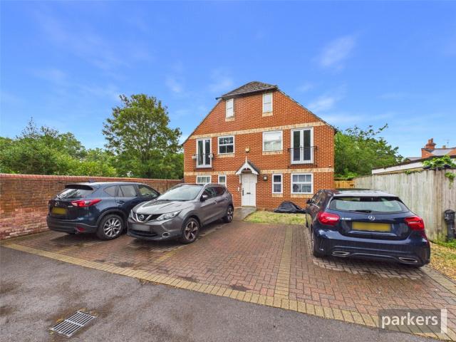 Apartment at Wokingham Road, Reading