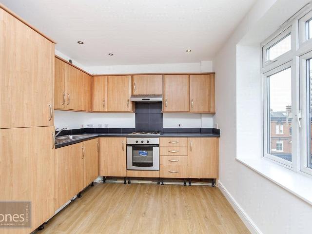 Apartment at Wolsey Mews, Greater London