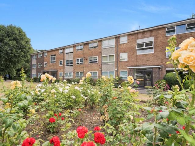 Apartment at Wolverton Road, Greater London