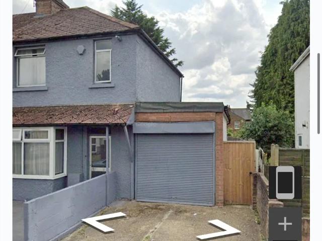 Apartment at Wood End Green Road, Greater London
