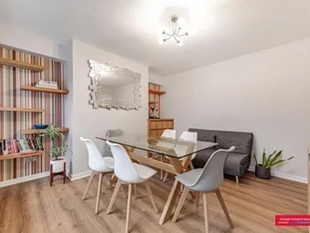 Apartment at Wood Lane, Greater London