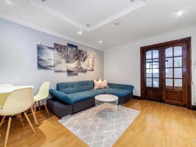 Apartment at Wood Lane, Greater London
