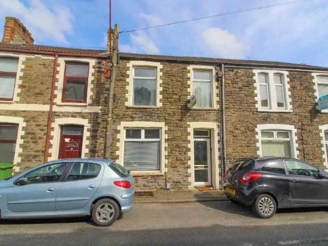 Room at Wood Road, Pontypridd