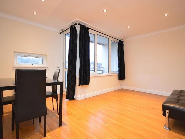 Apartment at Woodall Close, Greater London