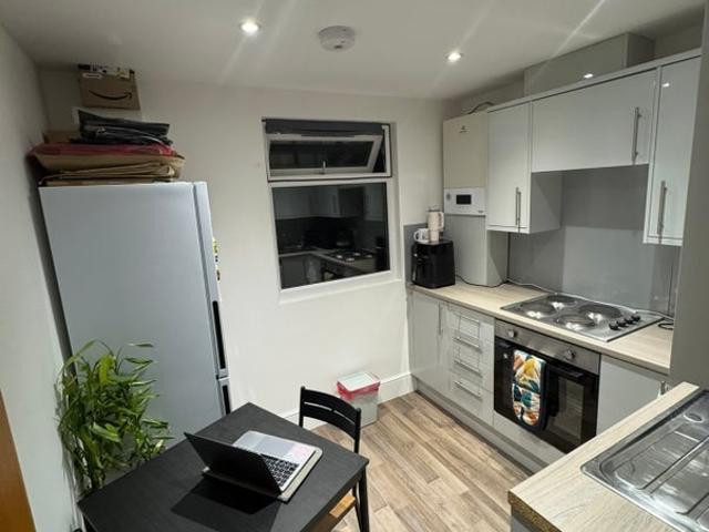 Apartment at Woodberry Grove, Greater London
