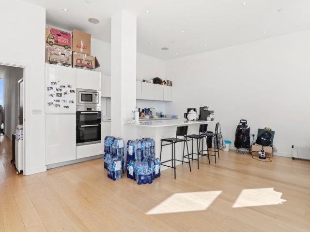 Apartment at Woodberry Grove, Greater London