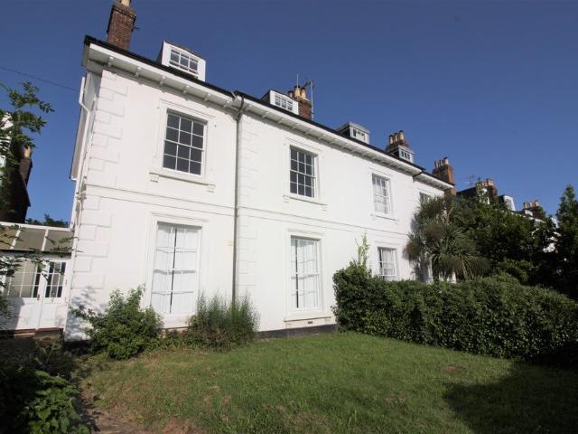 Apartment at Woodbine Terrace, Exeter