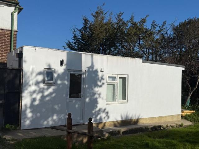 Apartment at Woodcock Dell Avenue, Greater London