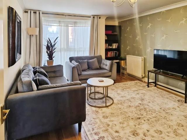 Apartment at Woodfield Road, City of Westminster