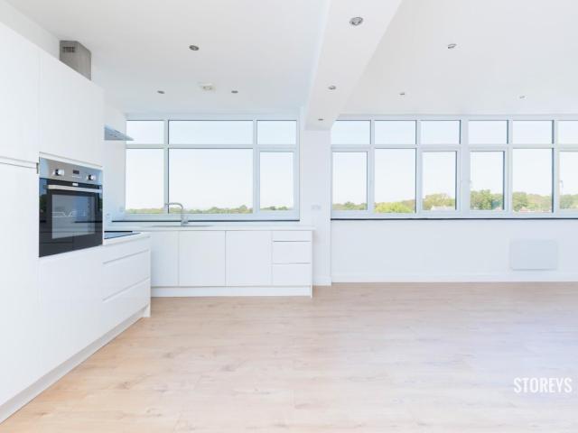Apartment at Woodford Trading Estate, Greater London
