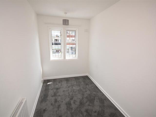 Apartment at Woodhurst Avenue, Greater London
