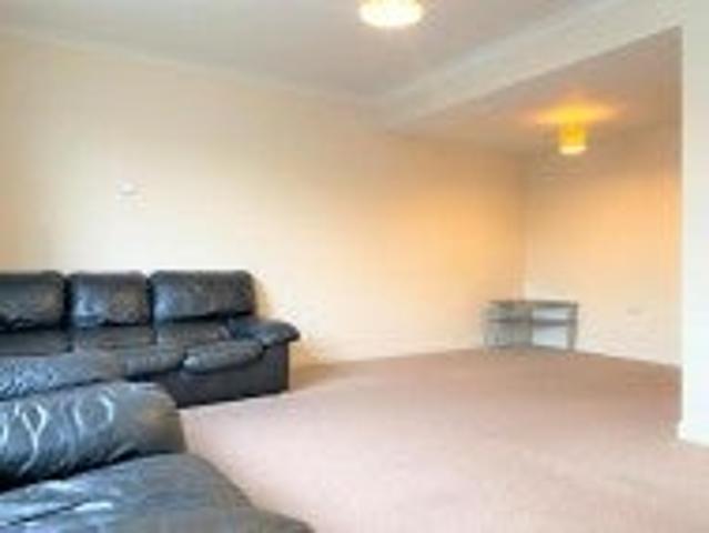 Apartment at Woodhouse Road, Greater London