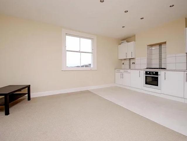 Apartment at Woodland Road, Greater London