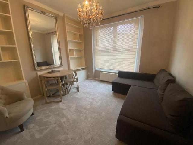 Apartment at Woodland Road, Greater London
