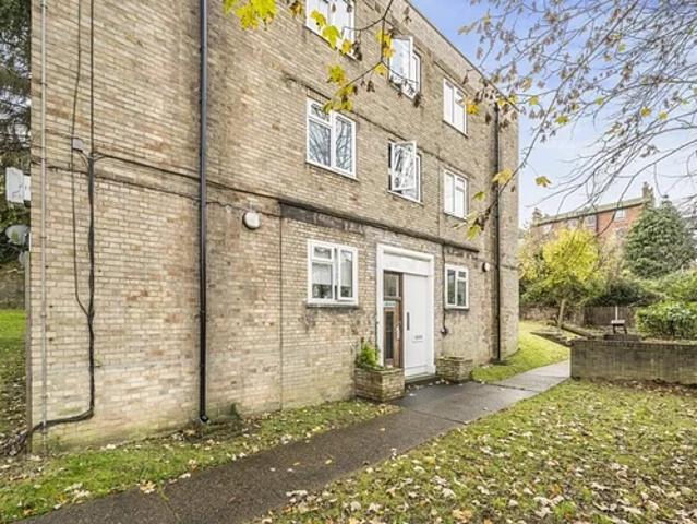 Apartment at Woodland Road, Greater London