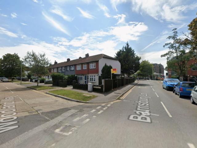 Apartment at Woodland Way, Greater London