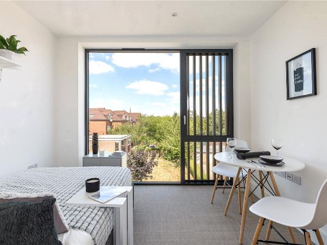 Apartment at Woodlands Road, Greater London