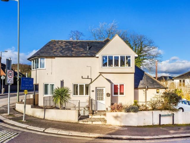 Apartment at Woodlands Road, Reigate and Banstead