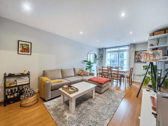 Apartment at Woodlands Street, Greater London