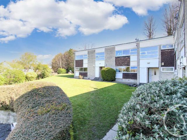 Apartment at Woodliffe Drive, Leeds