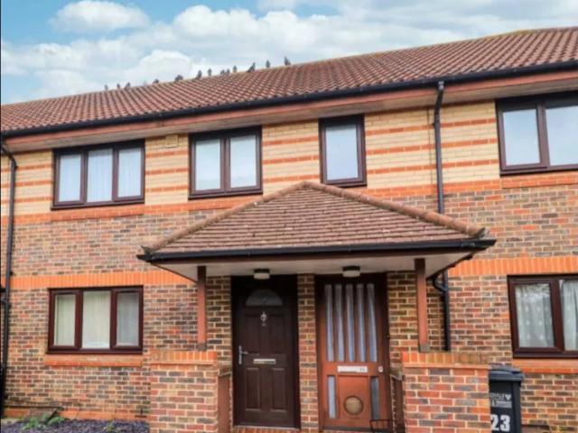 Apartment at Woodpecker Close, Welwyn Hatfield