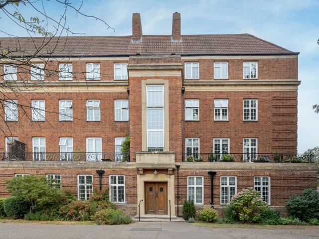 Apartment at Woodstock Close, Oxford