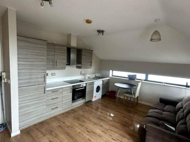 Apartment at Woodstock Road, Greater London